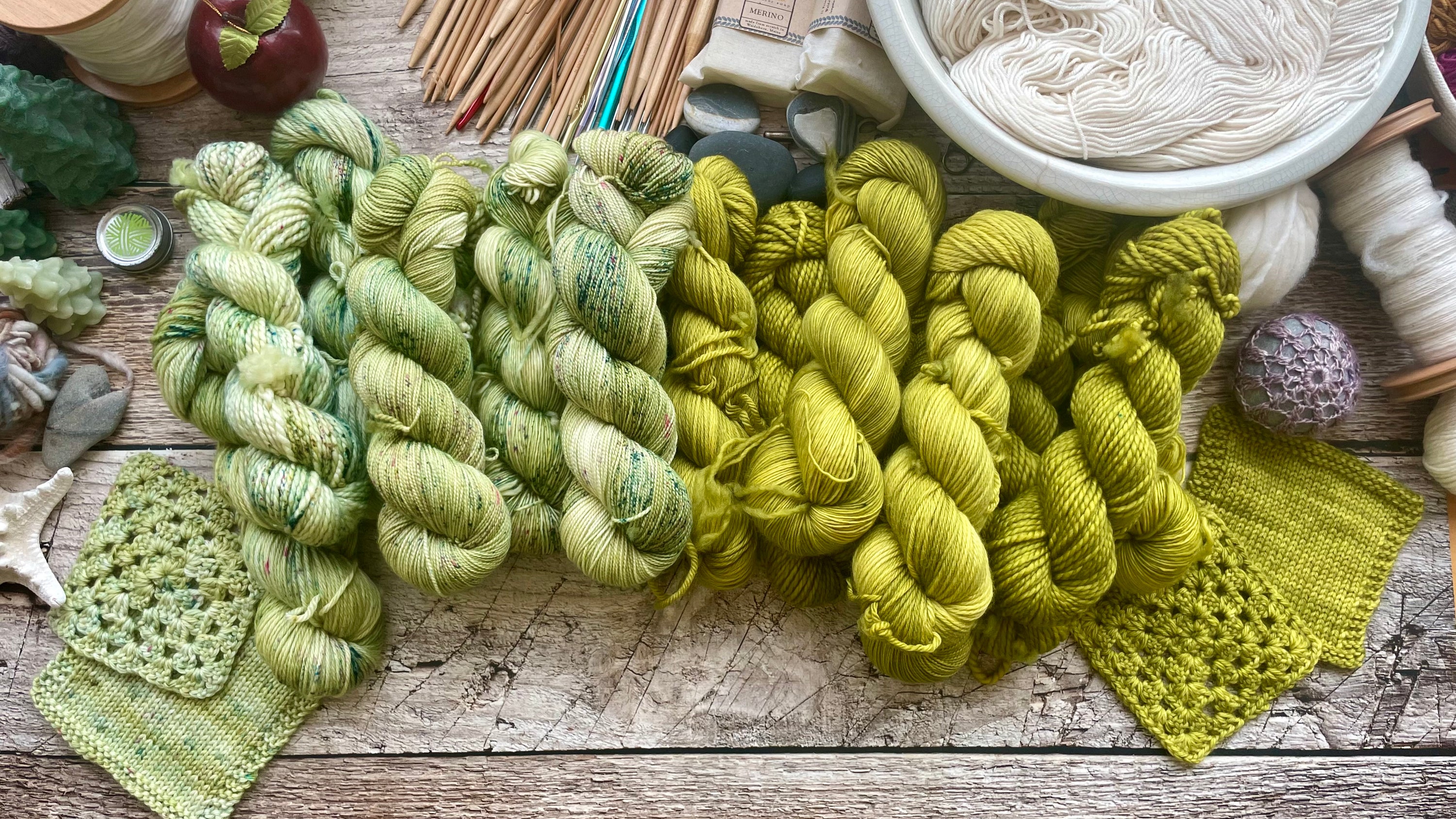 ontheround: uniquely hand dyed yarn & fiber