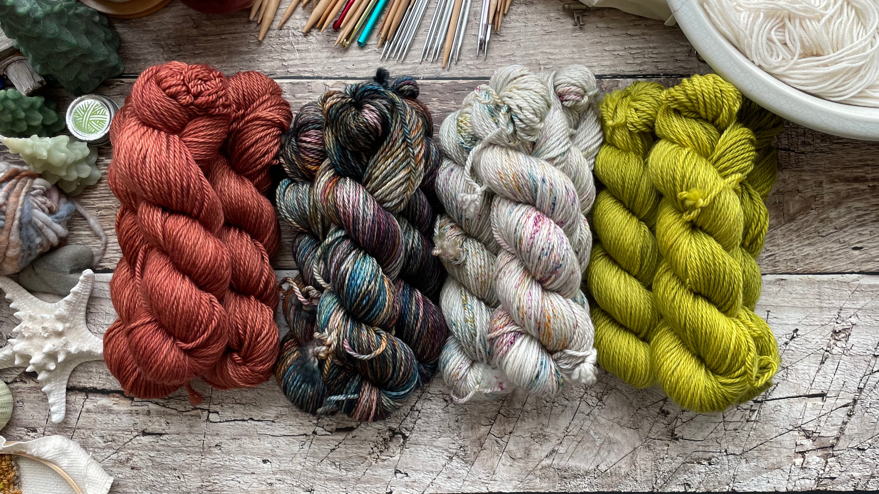 ontheround: uniquely hand dyed yarn & fiber